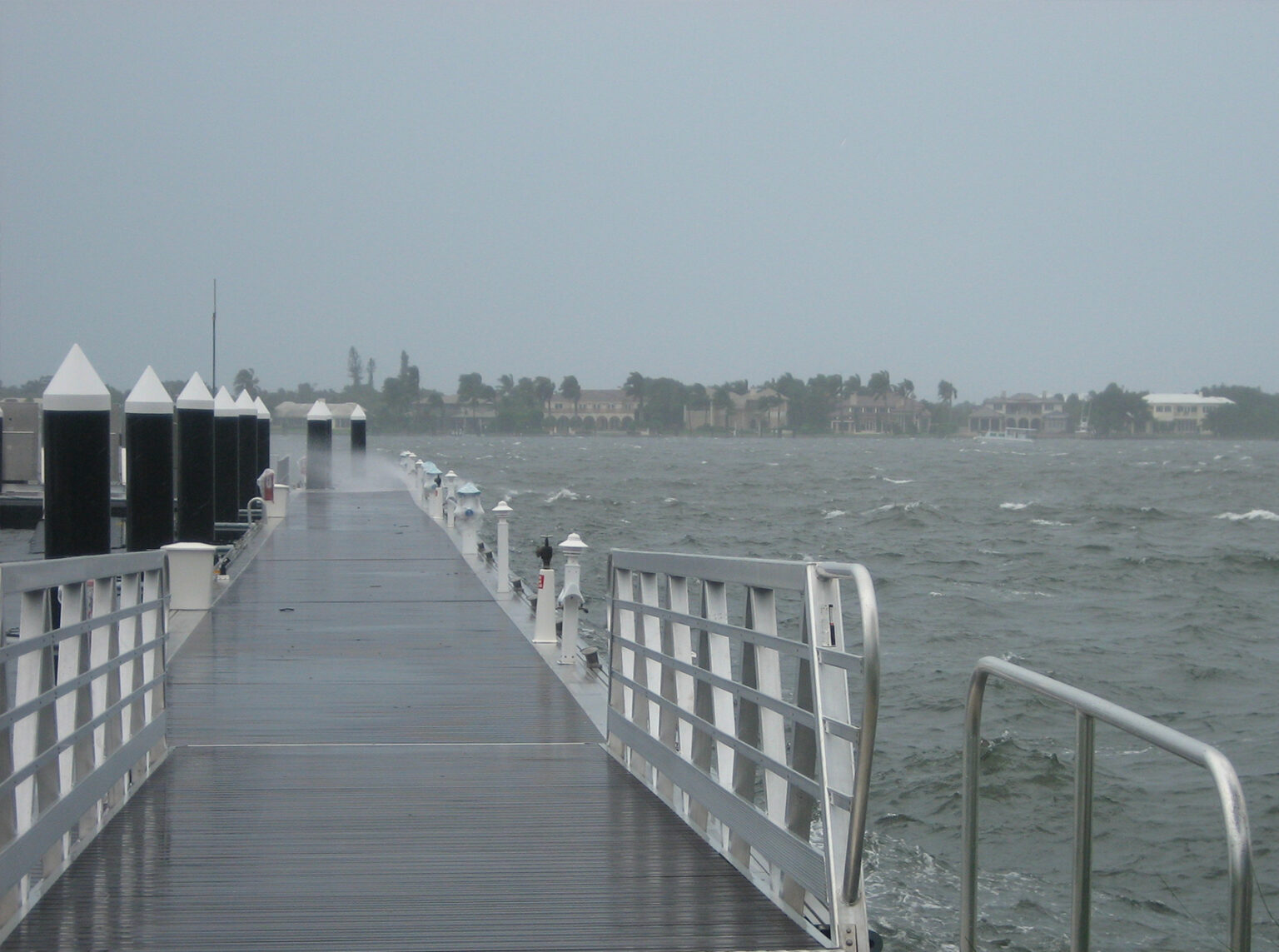 Floating Wave Attenuators - MAADI Group