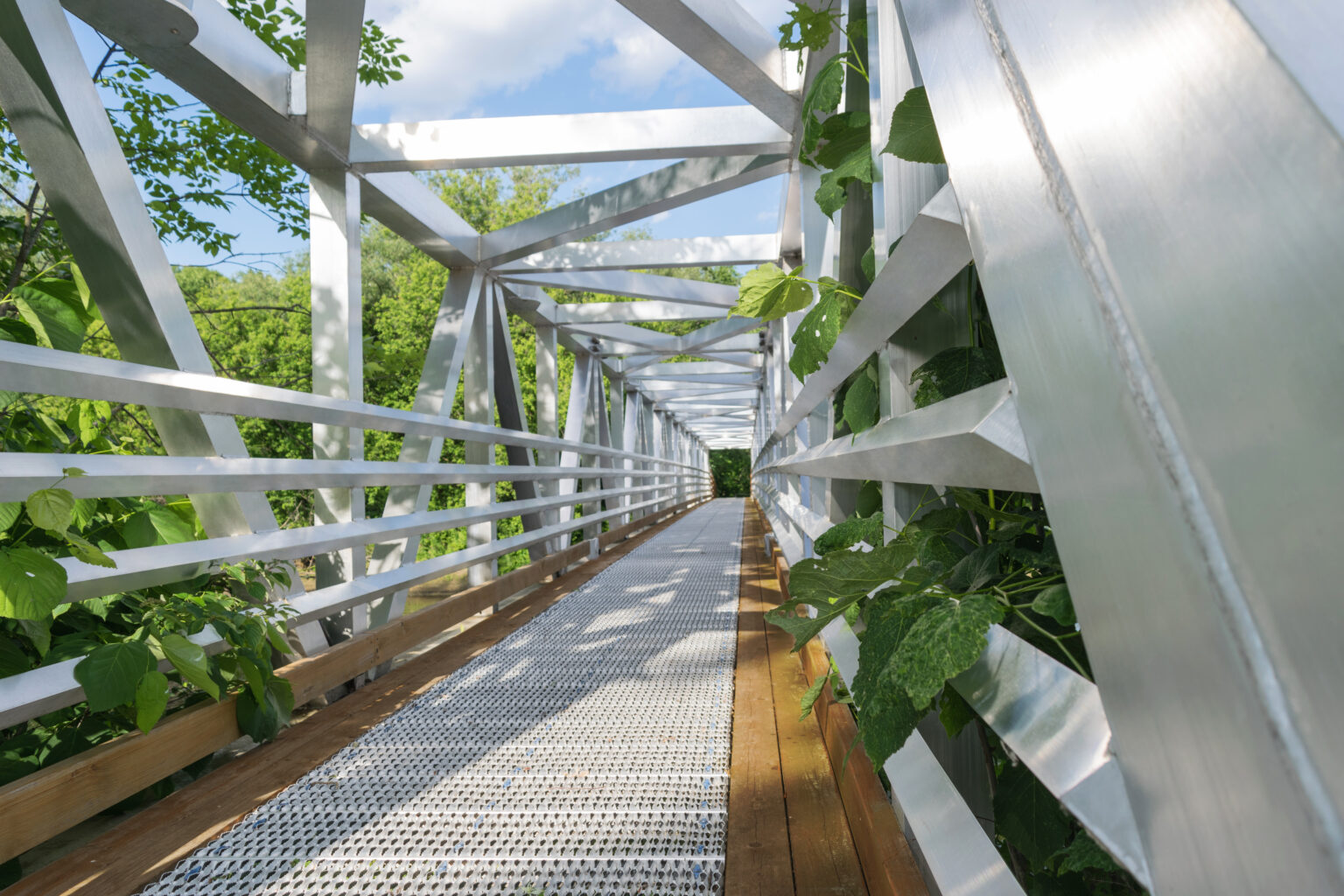 Custom Pedestrian Bridge Projects | MAADI