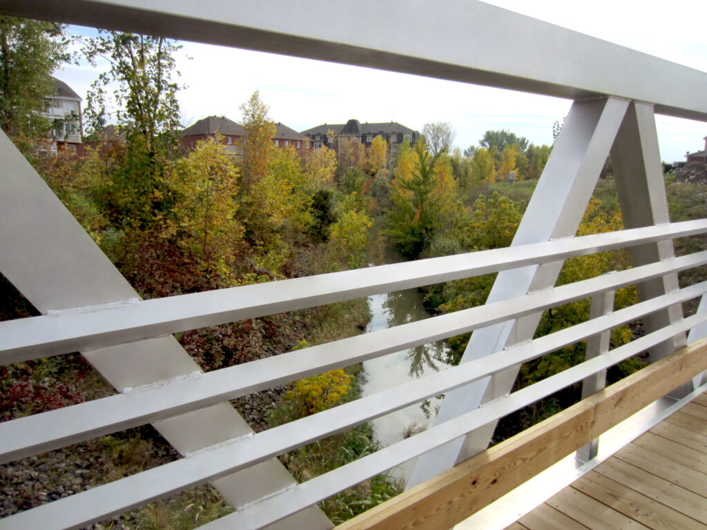 Aluminum Pedestrian Bridge Canada: Brossard Installation